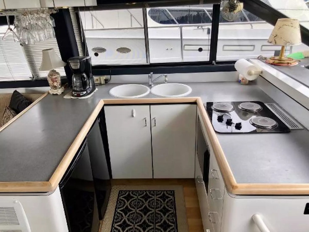 1991 Bayliner 4388 Motor Yacht 43' Yacht For Sale | NORDIC IV | Seattle ...