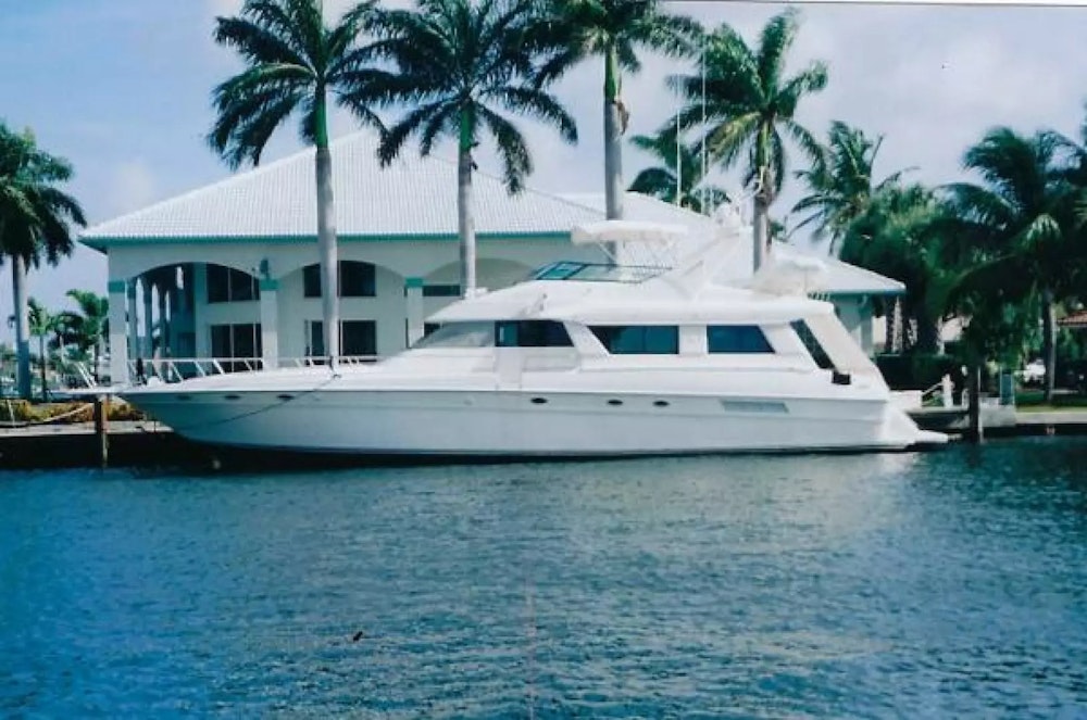 1994 Sea Ray 650 Cockpit Motor Yacht 65' Yacht For Sale | HEART OF GOLD ...